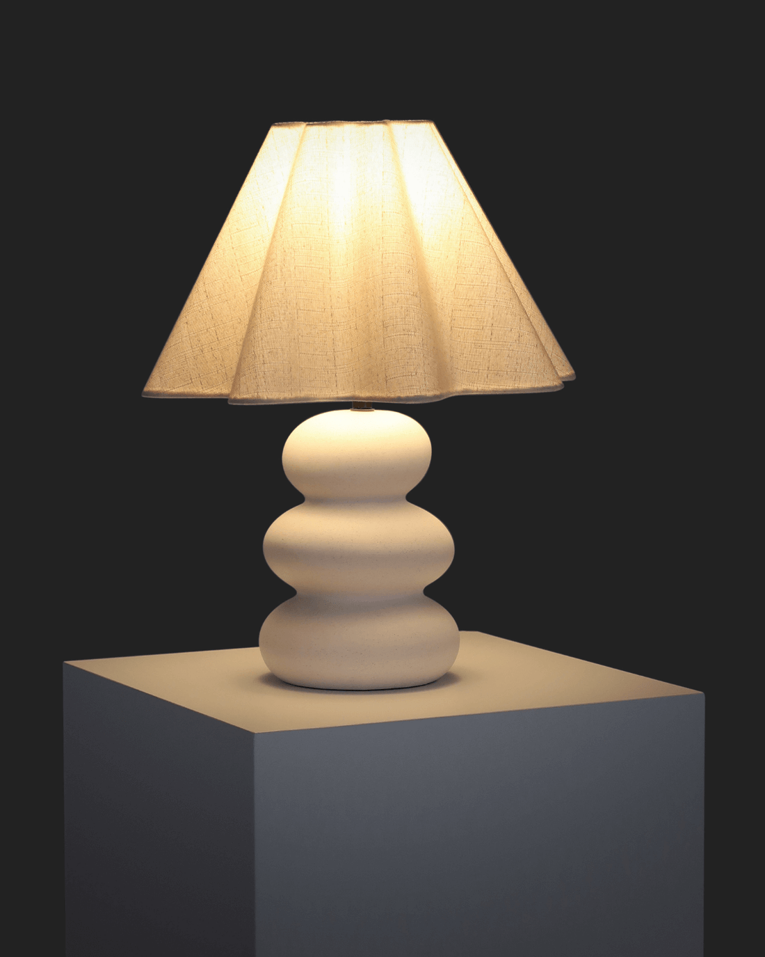 Kelsey Ceramic Table Lamp | Scalloped Linen Shade | Brightech