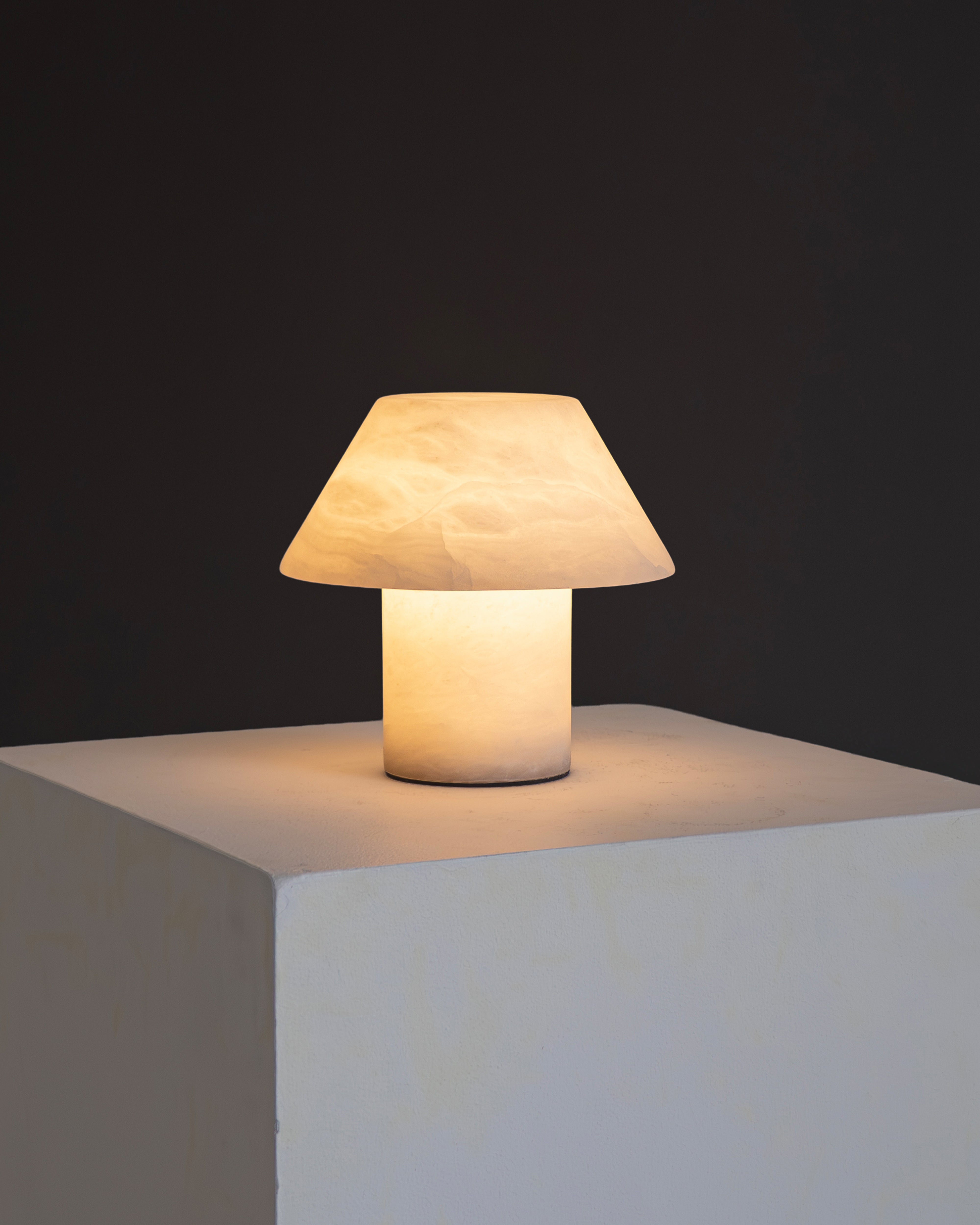 Alora Alabaster Table Lamp | Brightech